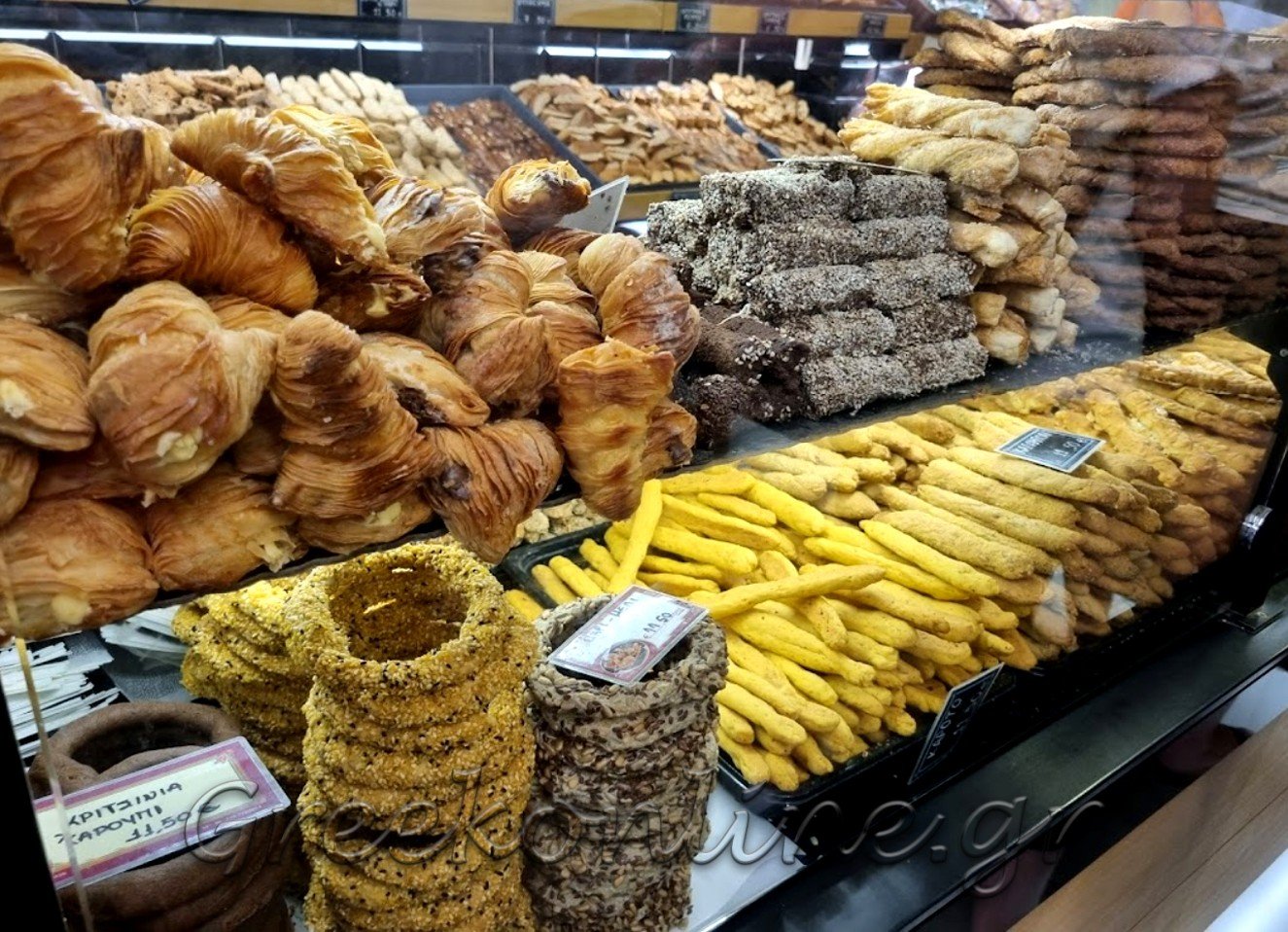 ΑΡΤΟΖΑΧΑΡΟΠΛΑΣΤΕΙΟ ΓΑΥΡΙΟ ΑΝΔΡΟΣ "ΦΟΥΡΝΟΣ ΚΟΚΚΙΝΗ" ΜΑΤΖΙΩΡΟΥ ΚΟΚΚΙΝΗ ...